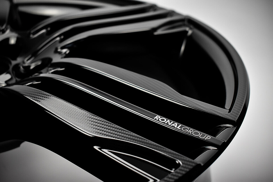 KURZ Automotive: RIM Design as competitive advantage for car exteriors